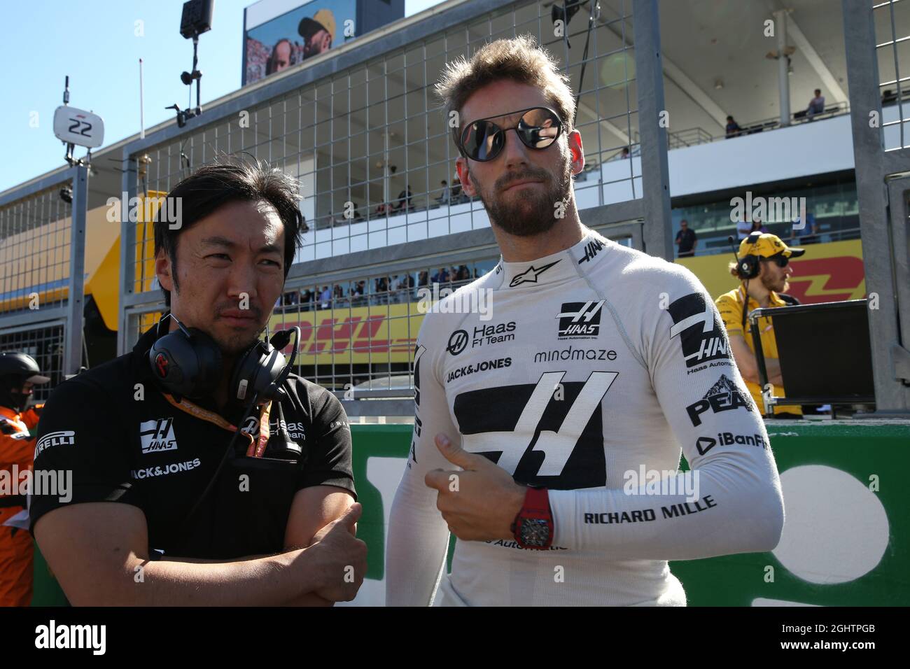 Haas f1 team race engineer hi-res stock photography and images - Alamy