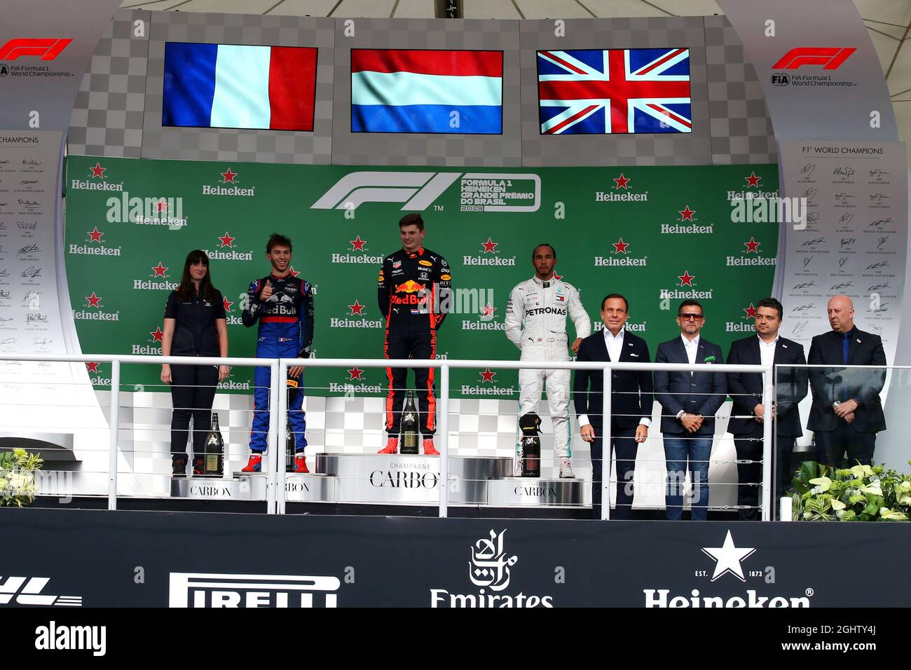 The podium (L to R): Hannah Schmitz (GBR) Red Bull Racing Senior ...