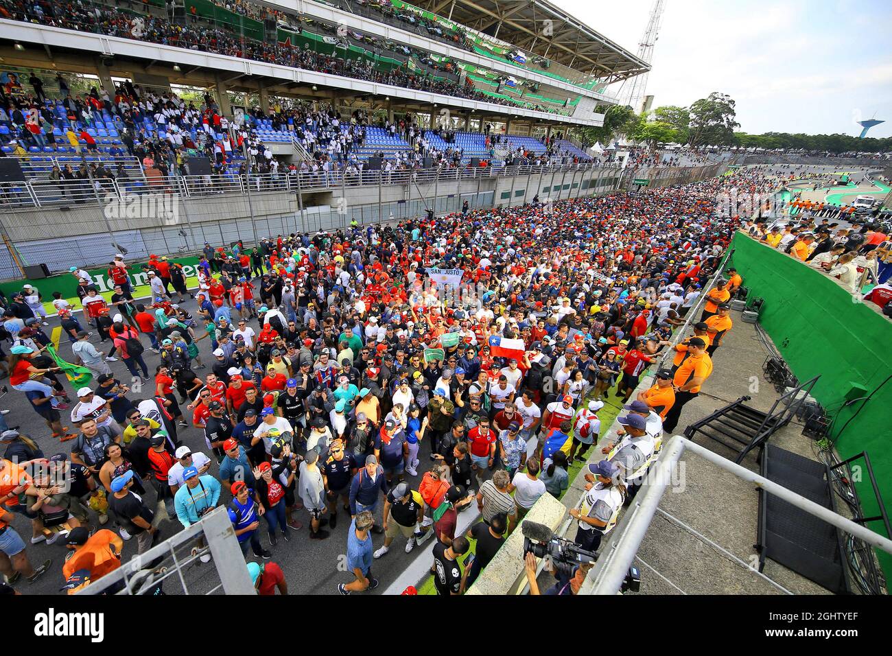 Brazilian grand prix and crowd hi-res stock photography and images - Alamy