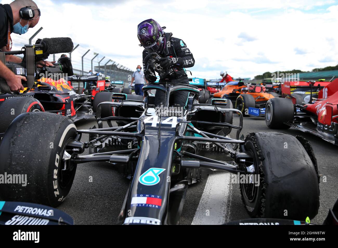 Mercedes amg f1 w11 a puncture hi-res stock photography and images - Alamy