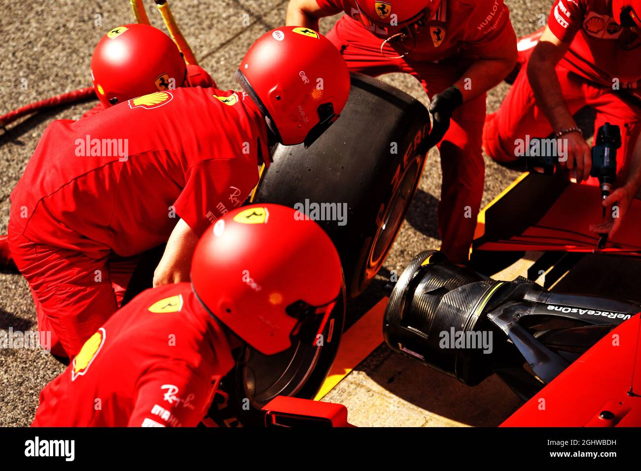 Ferrari practices a pit stop hi-res stock photography and images - Alamy