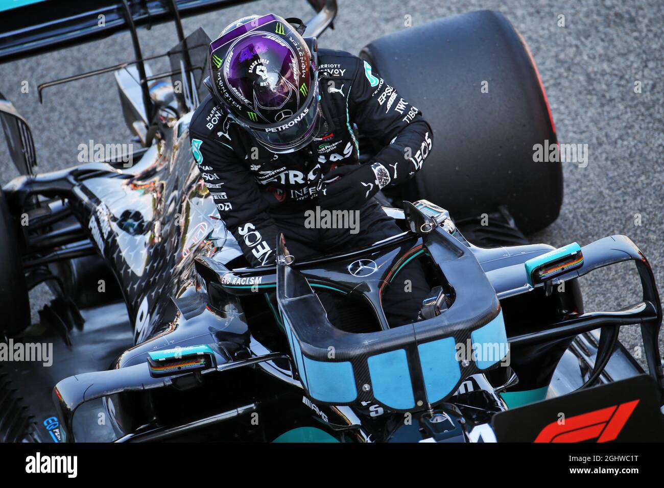 Lewis Hamilton (GBR) Mercedes AMG F1 W11 in qualifying parc ferme. 15. ...