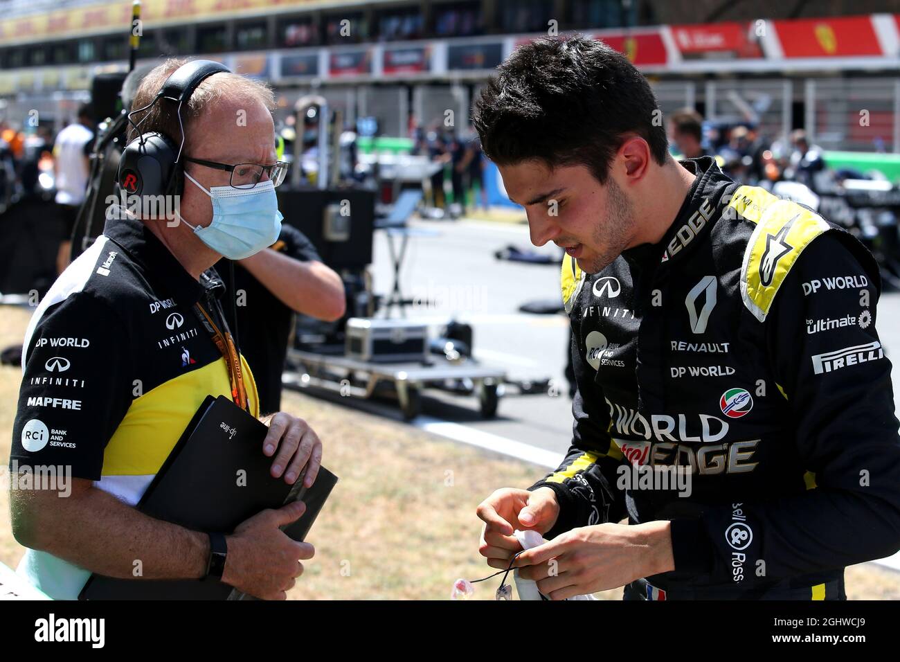 Renault f1 team race engineer hi-res stock photography and images - Alamy