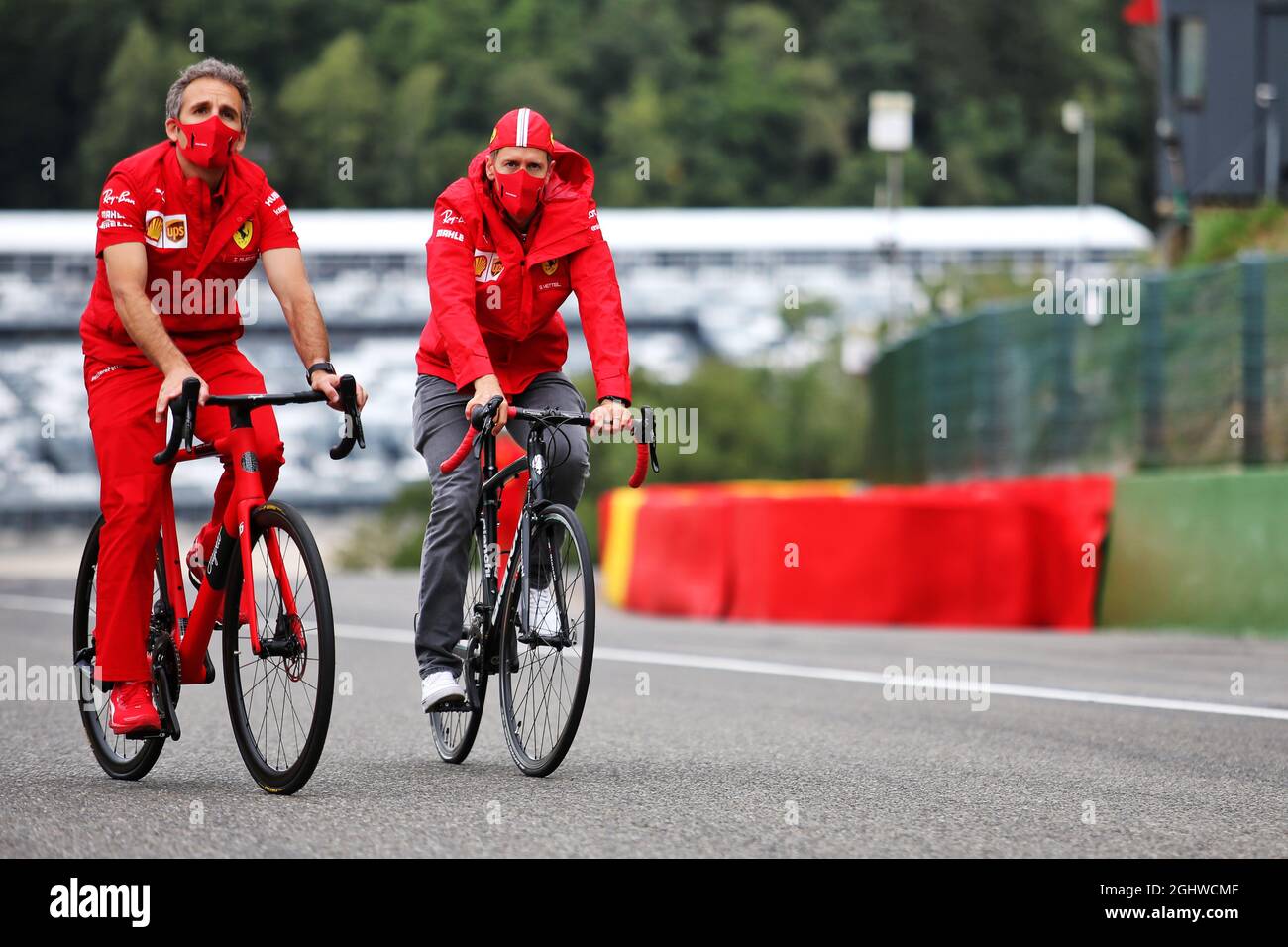 Sebastian Vettel (GER) Ferrari rides the circuit with the team. 27.08. ...