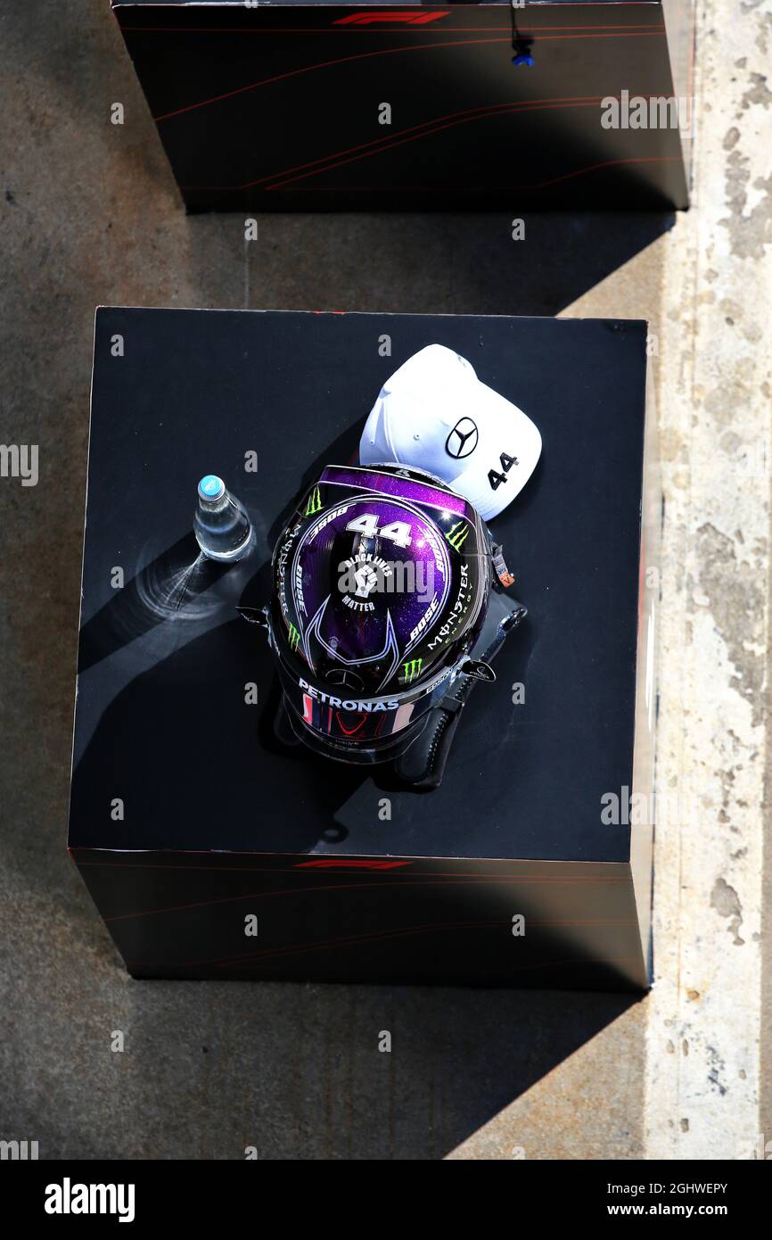 The helmet of Lewis Hamilton (GBR) Mercedes AMG F1. 05.09.2020. Formula ...