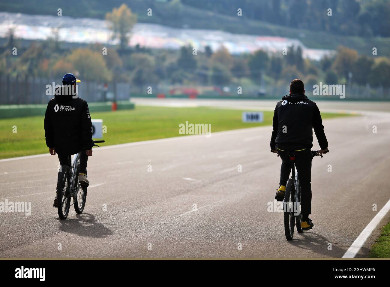 Renault f1 team rides circuit hi-res stock photography and images - Alamy