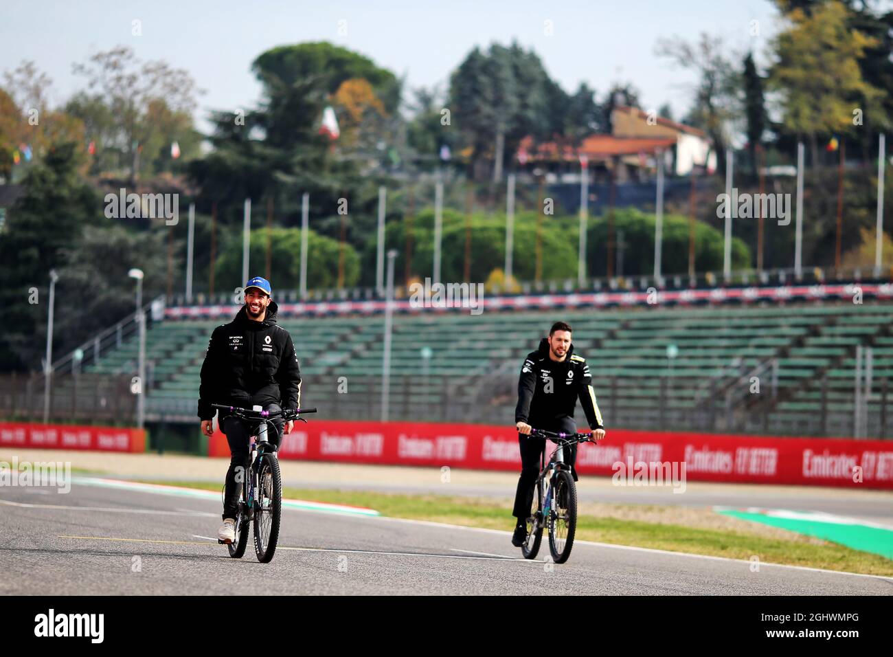 Daniel Ricciardo (AUS) Renault F1 Team rides the circuit with Michael ...