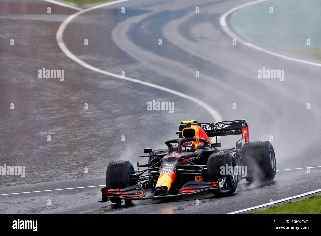 Alexander Albon (THA) Red Bull Racing RB16. 15.11.2020. Formula 1 World ...
