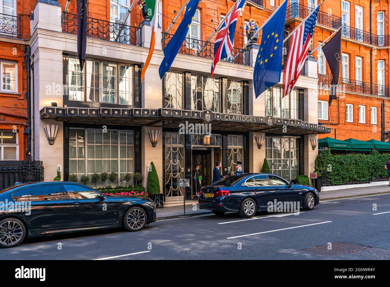 LONDON - SEPTEMBER 07, 2021: A luxurious 5-star hotel Claridge's in ...