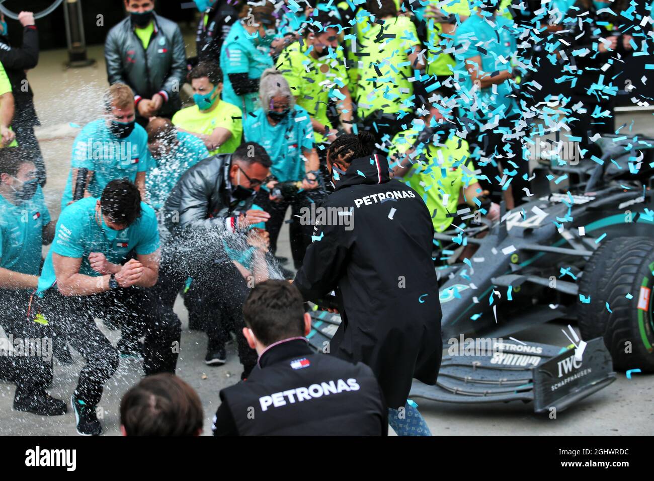 Race winner and World Champion celebrates with the team. 15.11.2020 ...