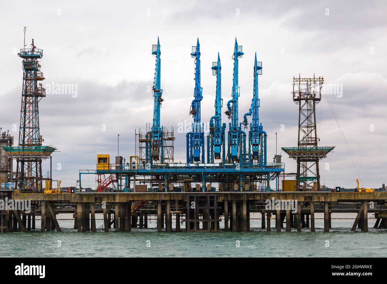 Fawley oil refinery, the largest oil refinery in the UK, on Southampton ...