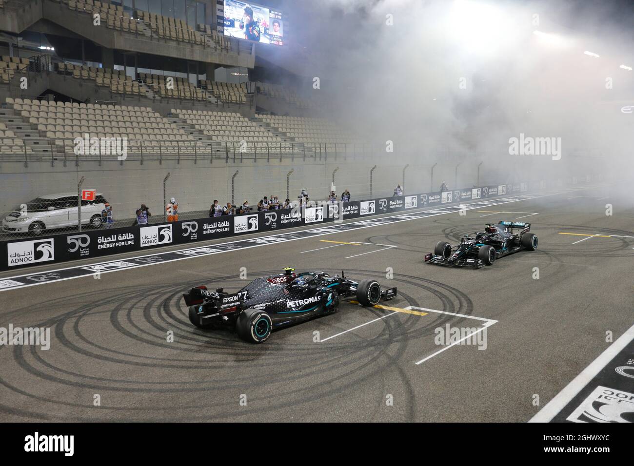 Valtteri Bottas (FIN) Mercedes AMG F1 W11 and Lewis Hamilton (GBR ...