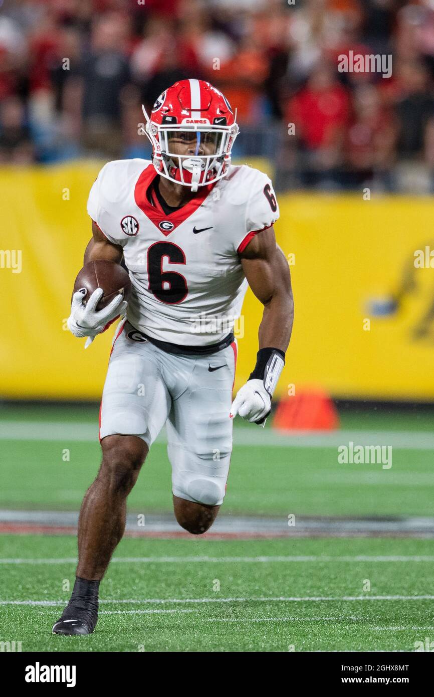 September 4, 2021: Georgia Bulldogs running back Kenny McIntosh (6 ...