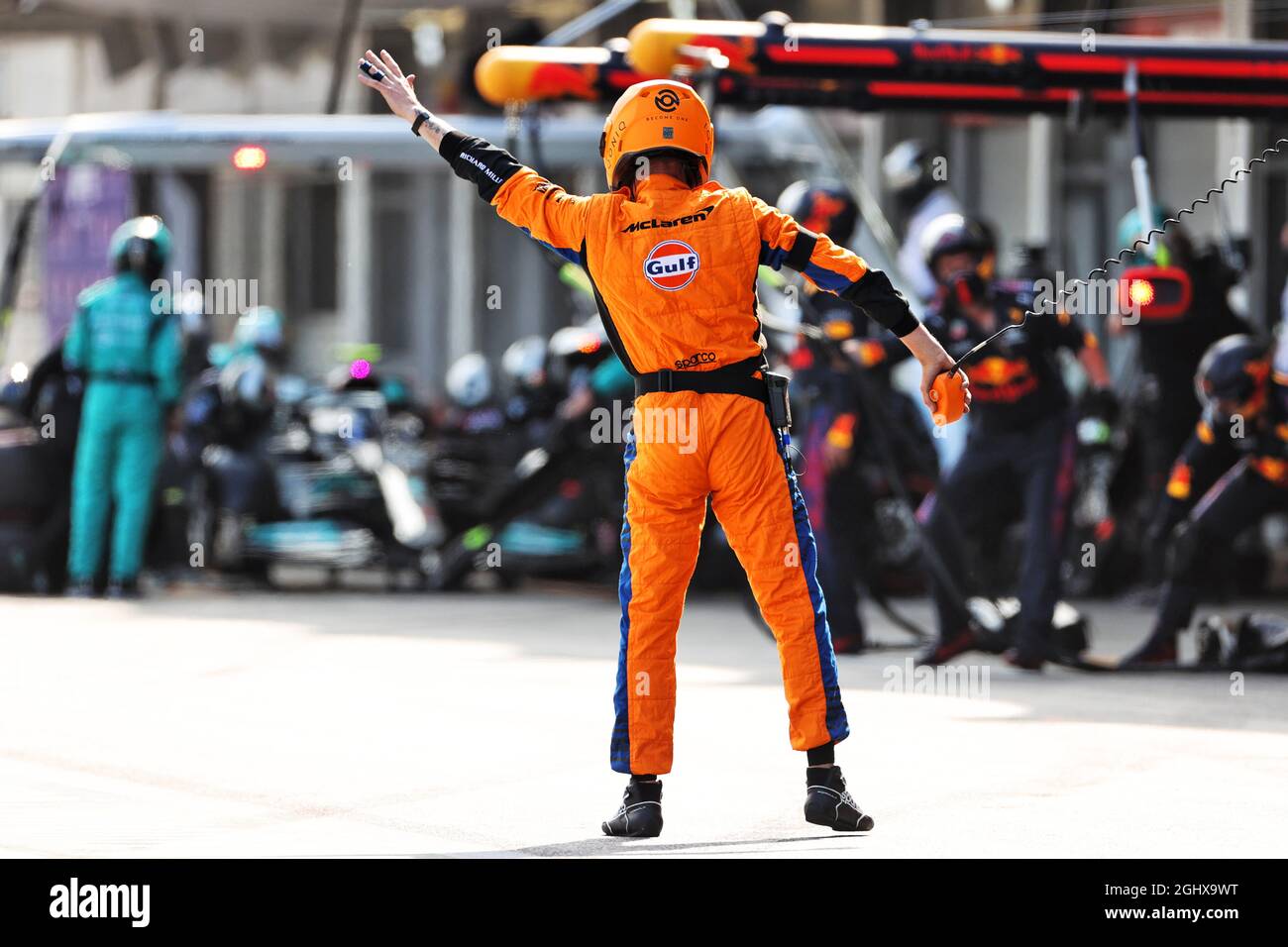 McLaren mechanic at a pit stop. 06.06.2021. Formula 1 World ...