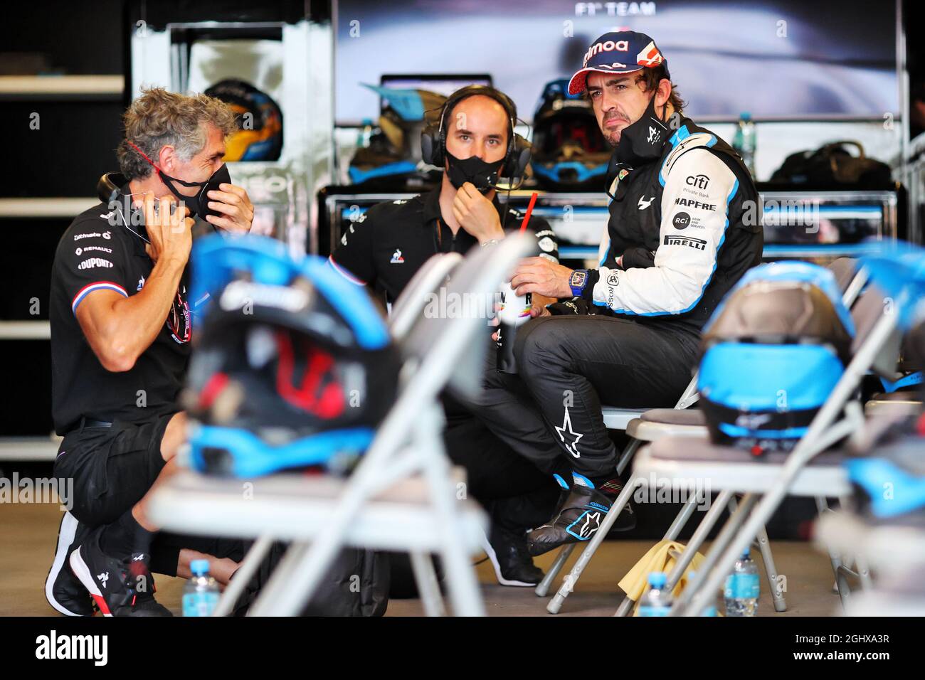 Alpine f1 team race engineer fernando alonso hi-res stock photography ...