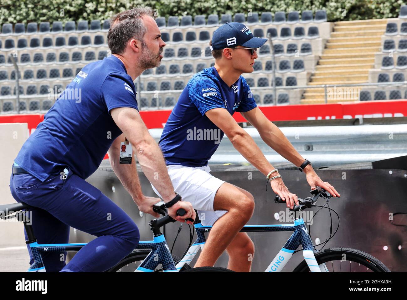 Formula 1 race engineer james hi-res stock photography and images - Alamy