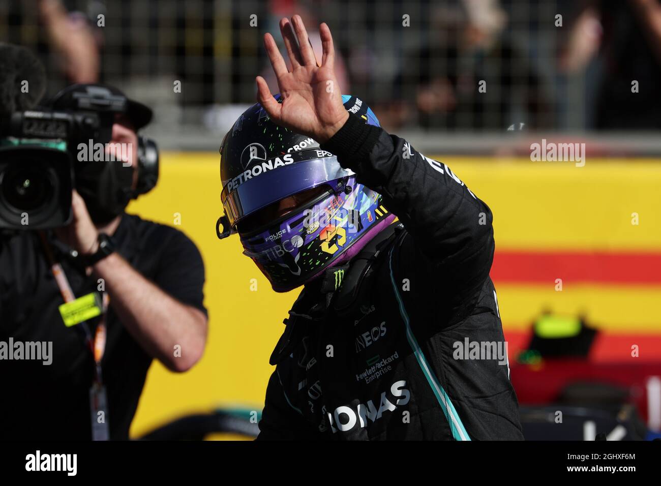 Lewis Hamilton (GBR) Mercedes AMG F1 in Sprint Qualifying parc ferme ...