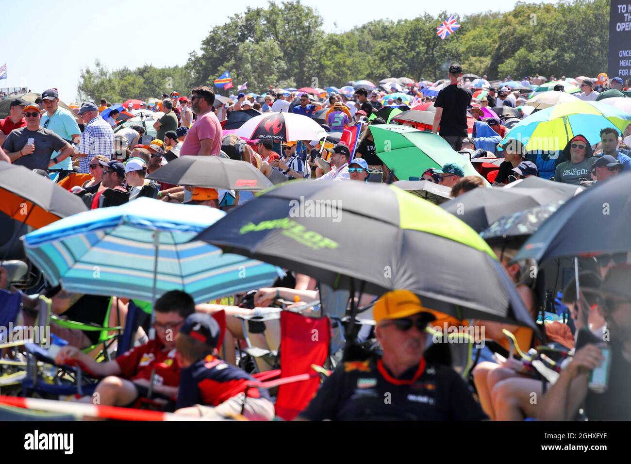 F1 crowd silverstone 2021 hi-res stock photography and images - Alamy