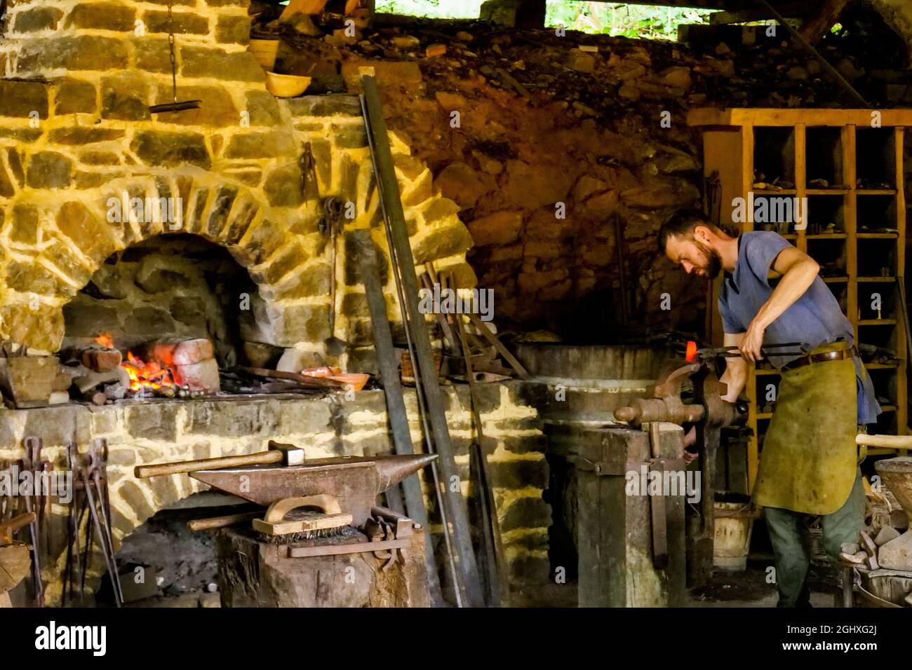 Blacksmith workshop, Guédelon Castle construction site, Treigny ...