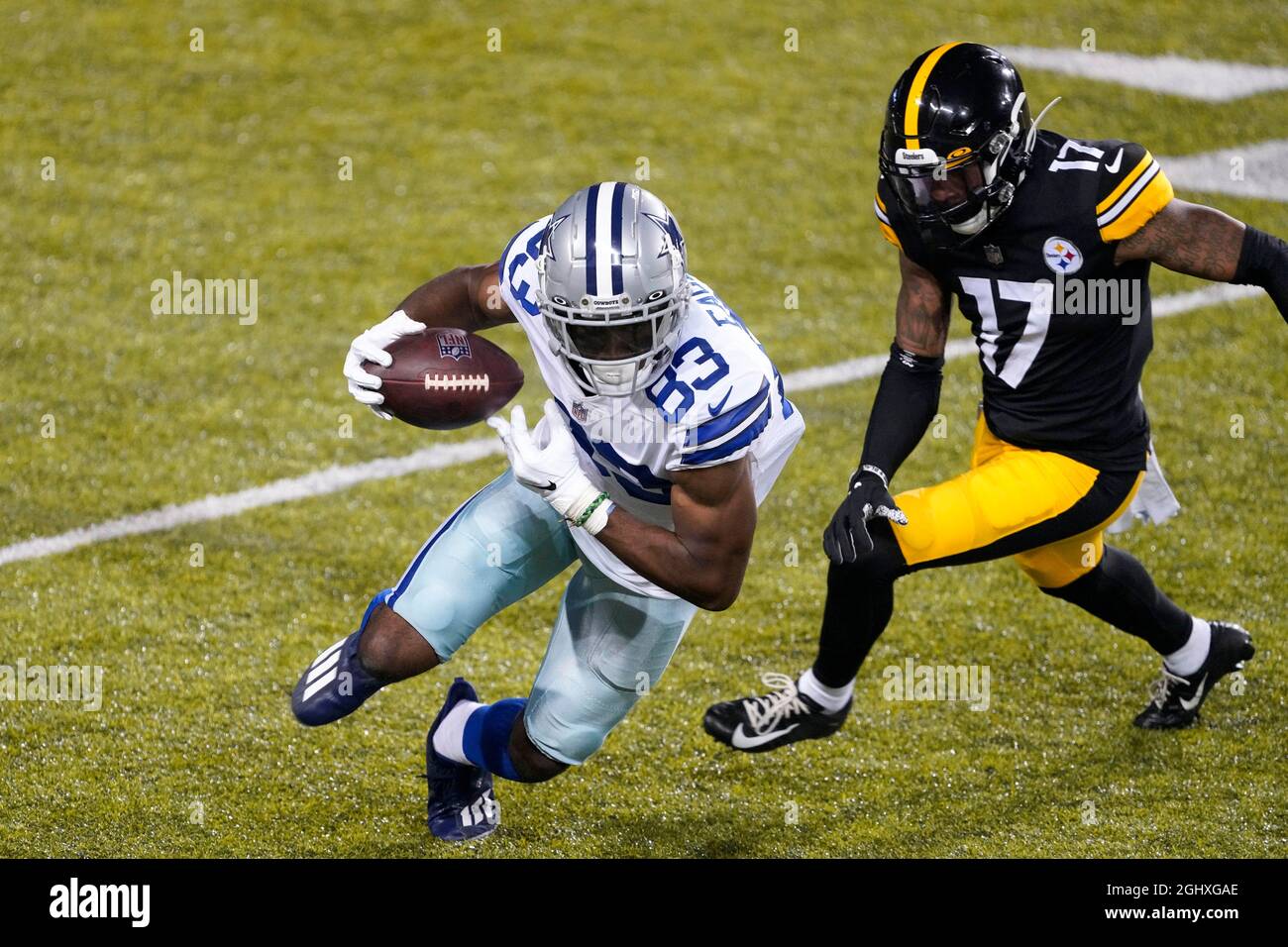 Dallas Cowboys wide receiver Brennan Eagles (83) battles with ...