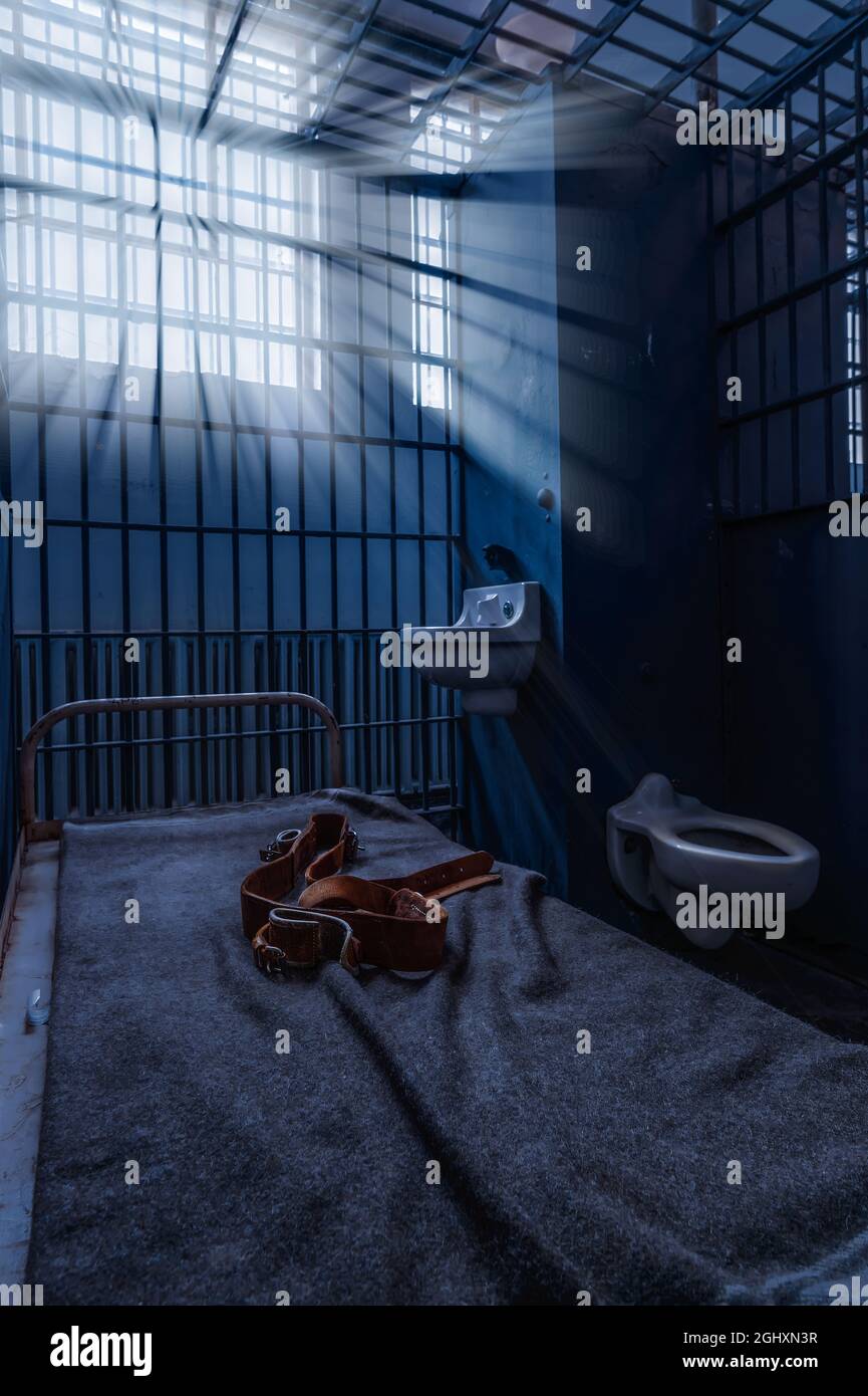 Jail cell toilet hi-res stock photography and images - Alamy