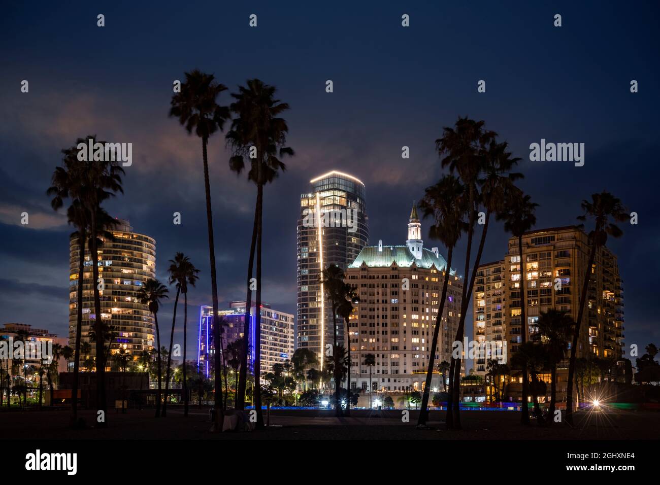 Beach nightscape hi-res stock photography and images - Alamy