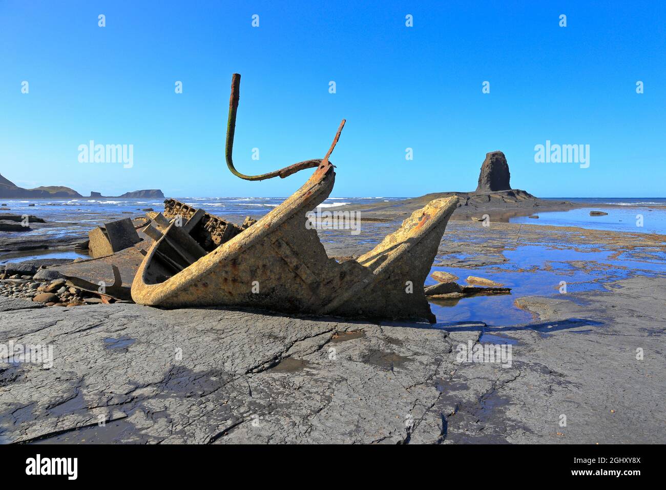 Whitby wreck hi-res stock photography and images - Alamy