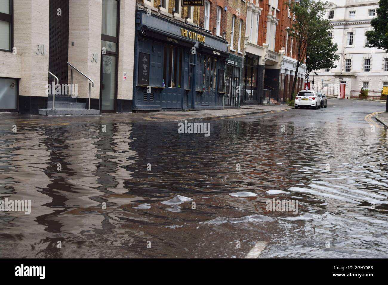 London flash floods 2021 hi-res stock photography and images - Alamy