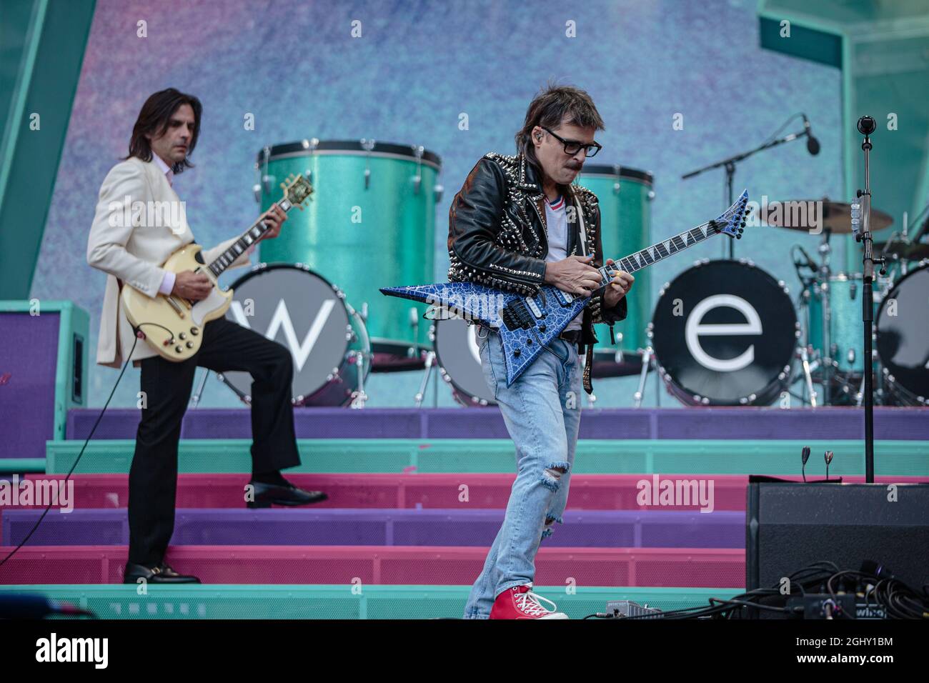 Seattle, WA - SEPTEMBER 06, 2021 : Rock band Weezer performs to a sold ...
