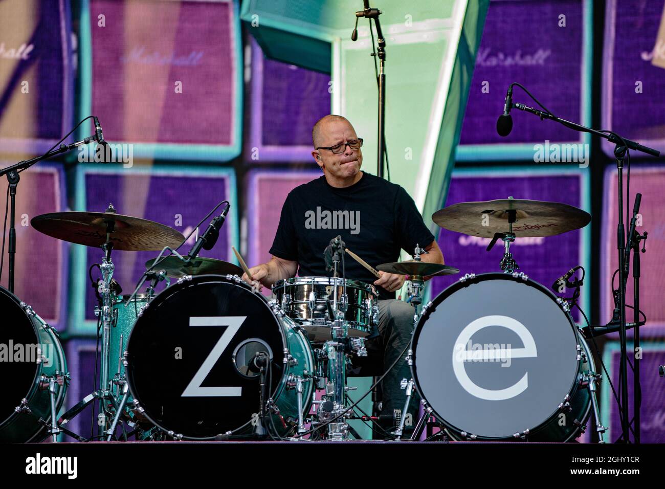Drummer patrick wilson hi-res stock photography and images - Alamy