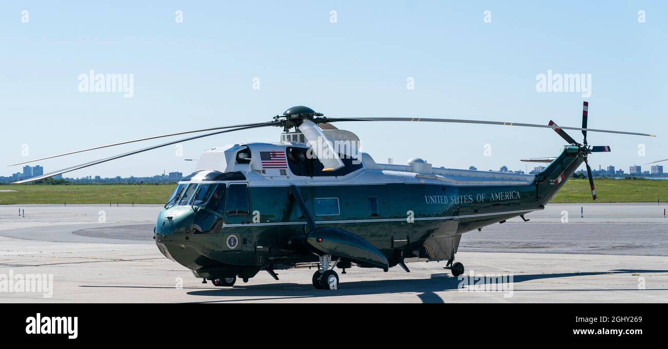 John f kennedy jr helicopter hi-res stock photography and images - Alamy