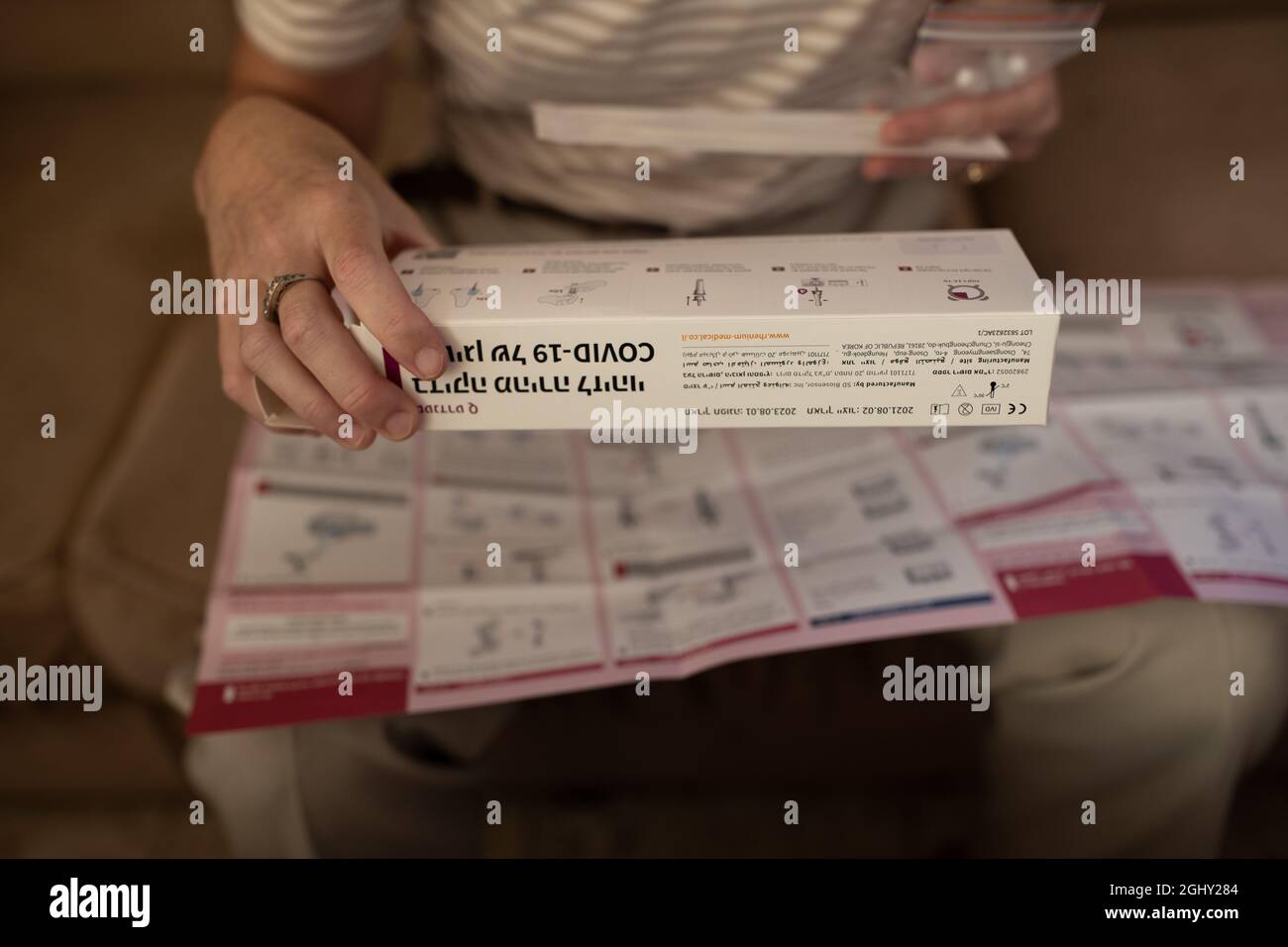 Pcr test home hi-res stock photography and images - Alamy