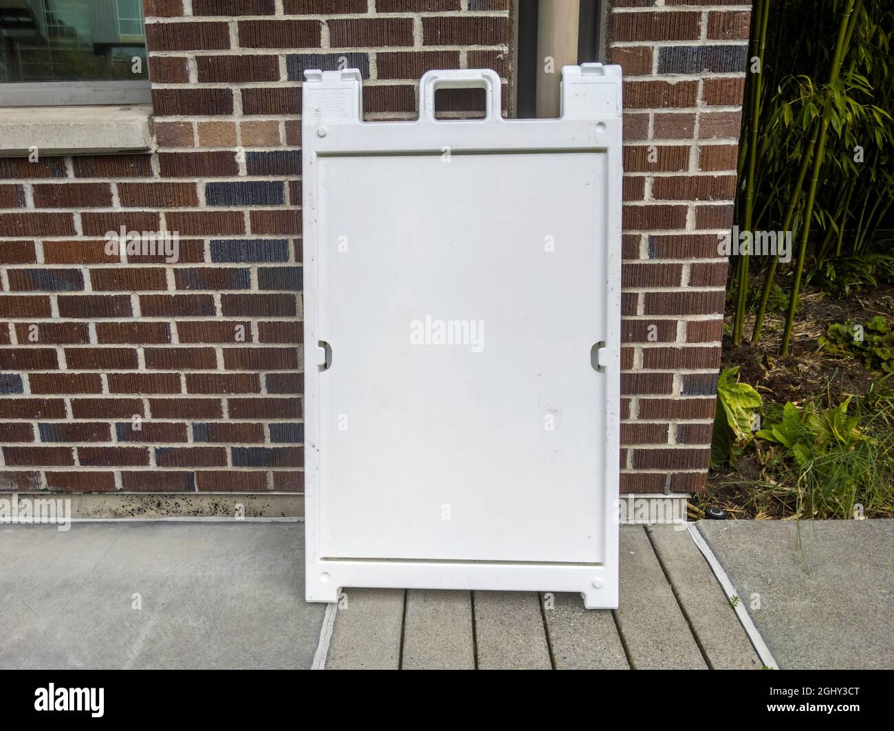 Propped against the wall hi-res stock photography and images - Alamy