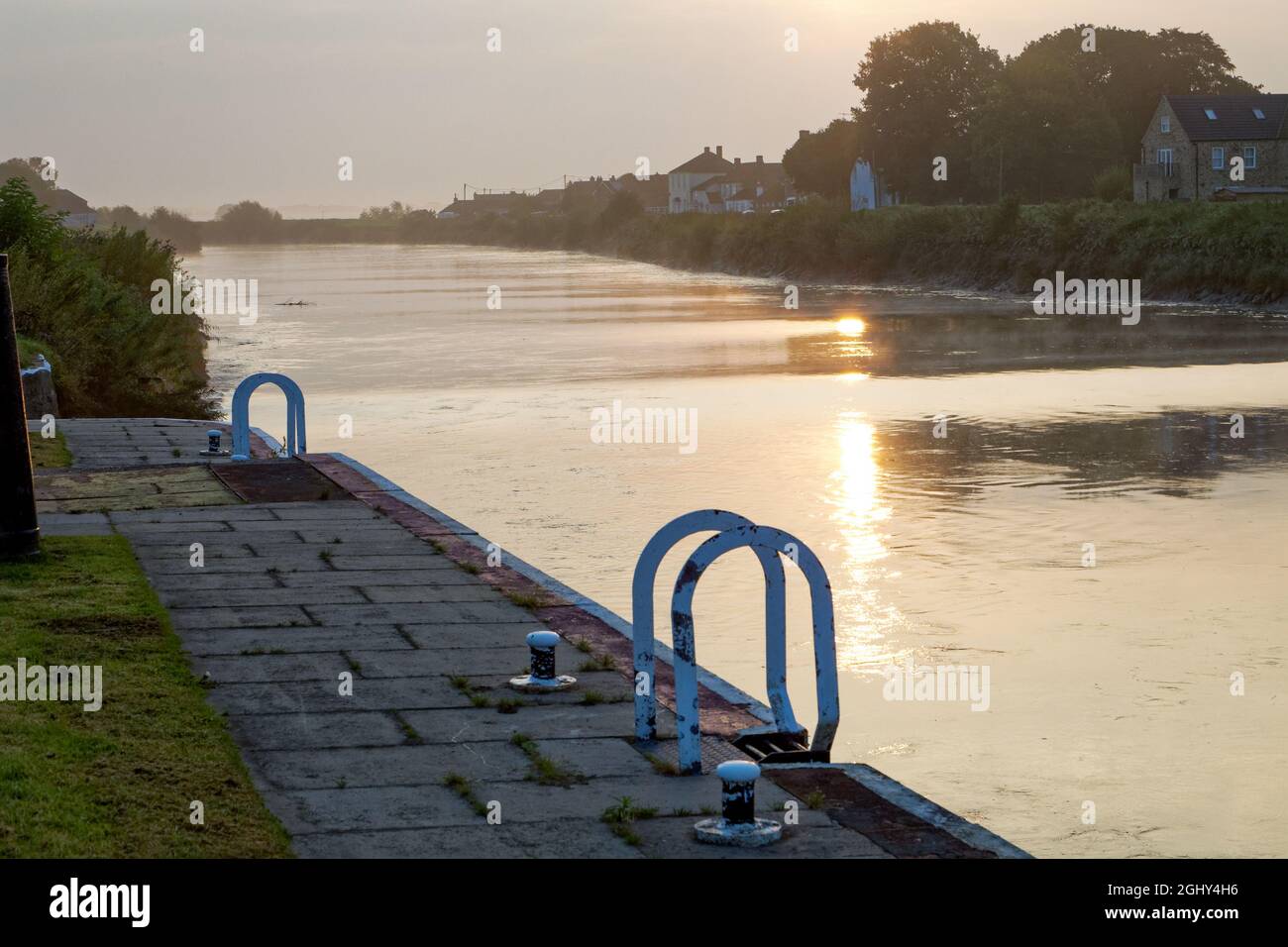 The Trent Aegir, a tidal bore or eagre, at West Stockwith on the Trent ...