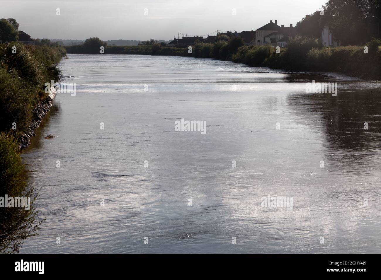 The Trent Aegir, a tidal bore or eagre, at West Stockwith on the Trent ...