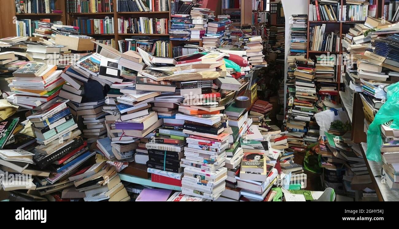 LIVORNO, ITALY - Aug 02, 2021: A second-hand book market overflowing ...