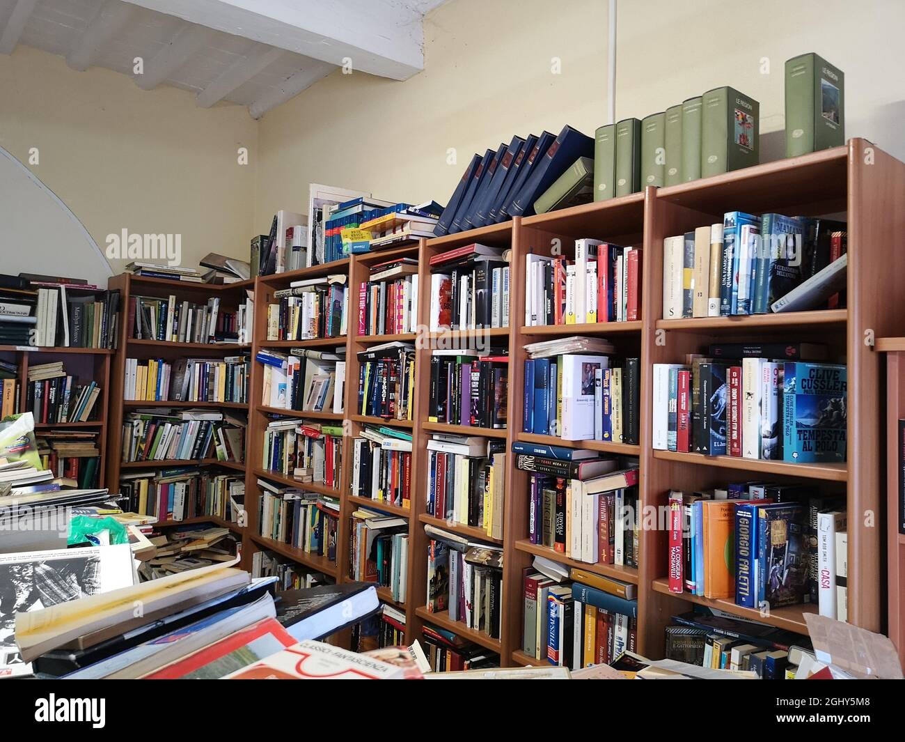 LIVORNO, ITALY - Aug 02, 2021: A second-hand book market overflowing ...