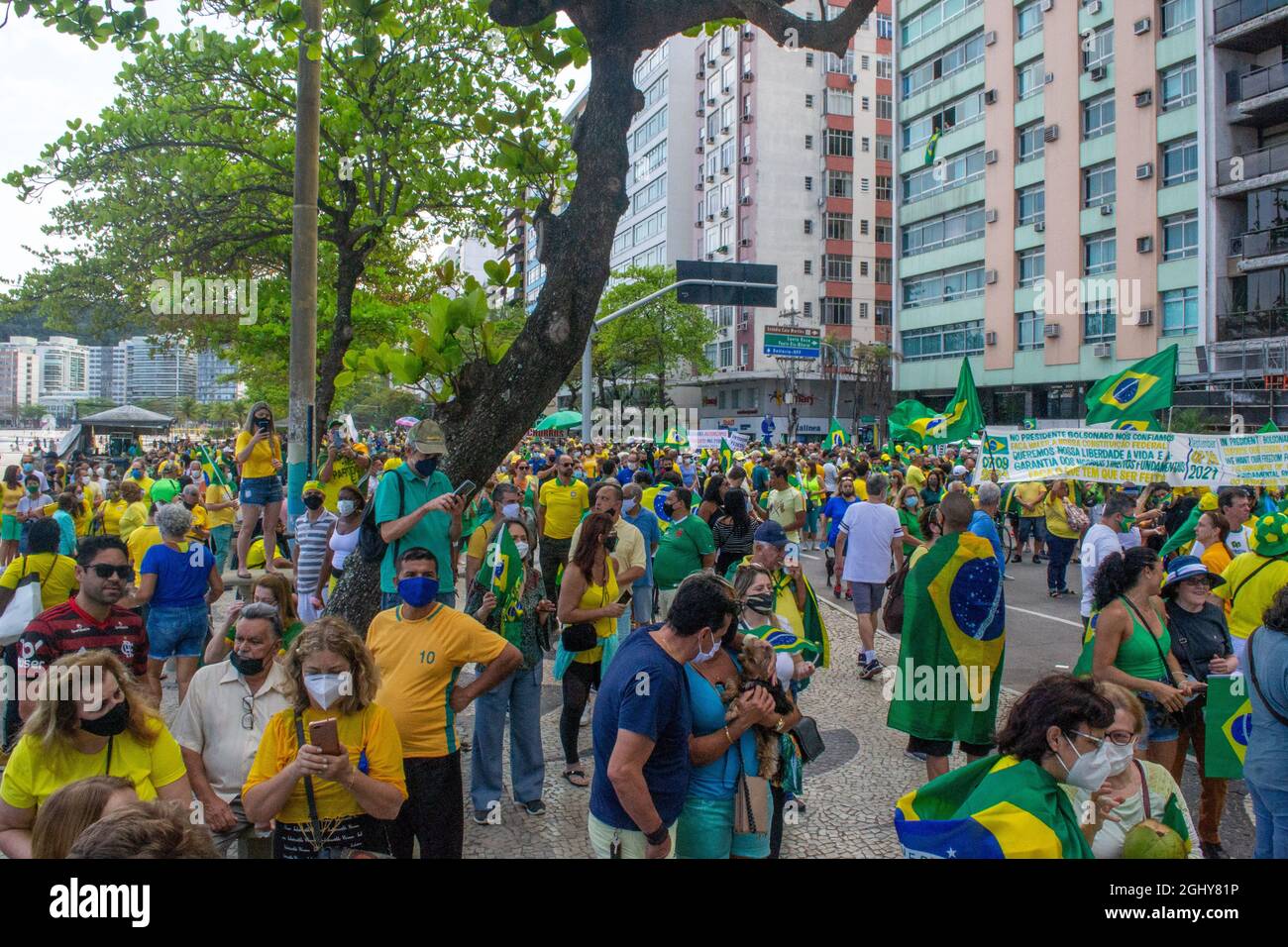 Crowd brazil hi-res stock photography and images - Alamy