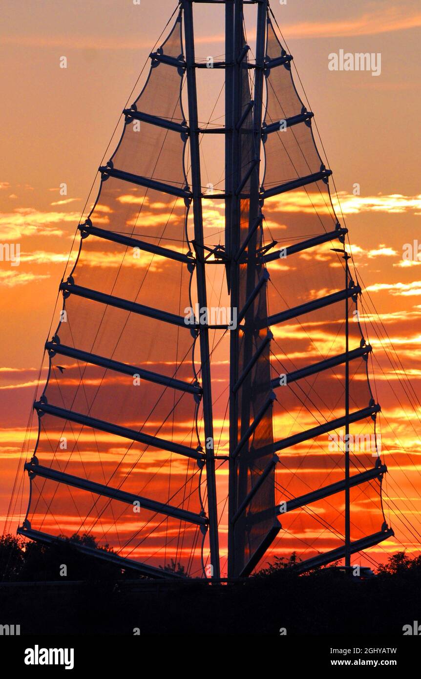 THE TRIMAST, SAILS OF THE SOUTH THE GATEWAY TO PORTSMOUTH ON THE M275 ...