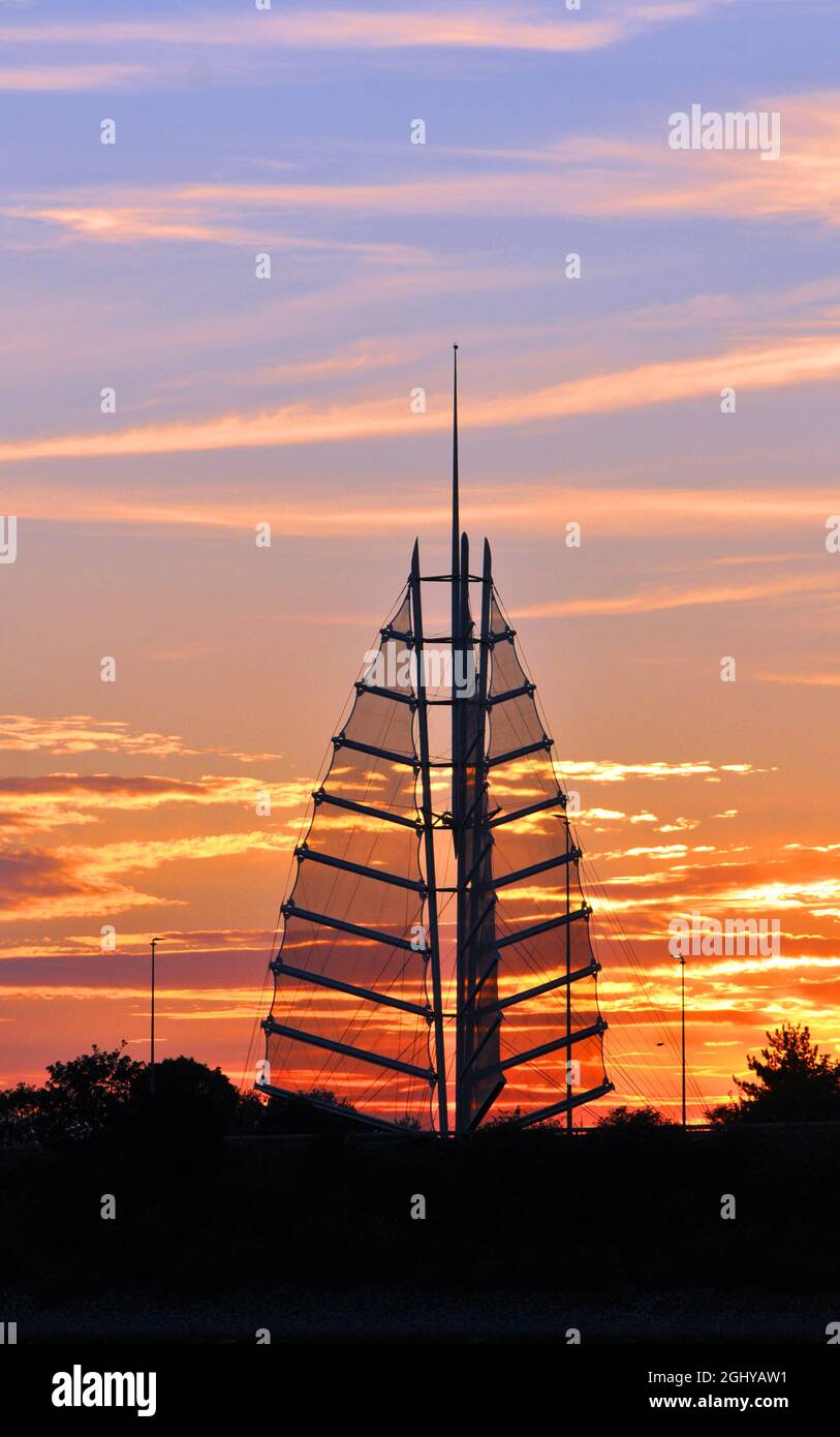 THE TRIMAST, SAILS OF THE SOUTH THE GATEWAY TO PORTSMOUTH ON THE M275 ...
