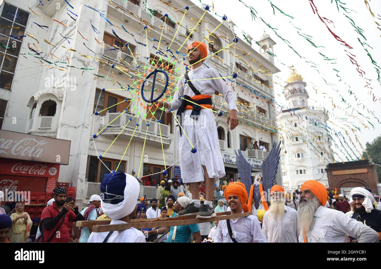 Gurudwara ramsar sahib hi-res stock photography and images - Alamy