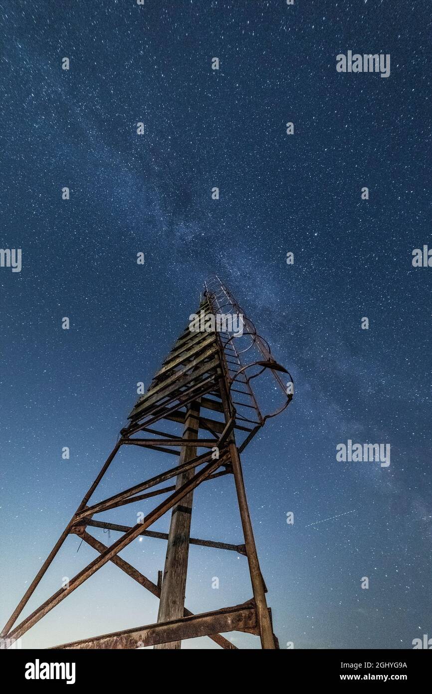 Faint milky way hi-res stock photography and images - Alamy