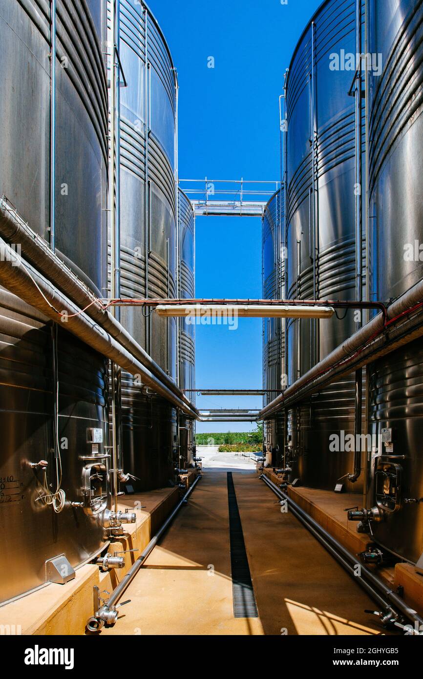 Large tanks for fermentation in the modern winery Stock Photo - Alamy