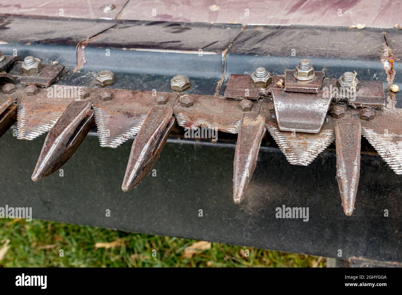 Knife and cutter bar hi-res stock photography and images - Alamy