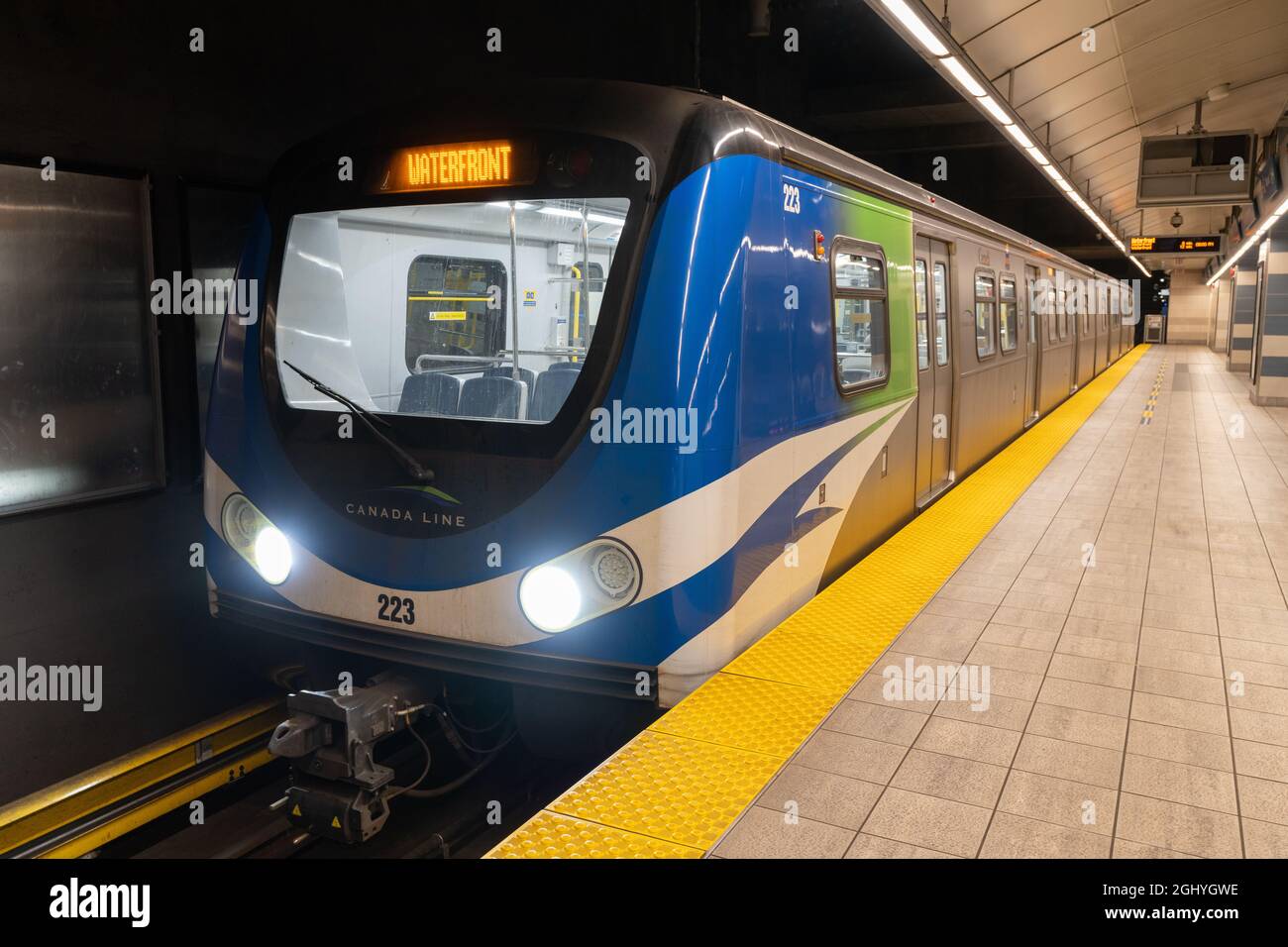 Vancouver, Canada - MAR 30 2021 : Waterfront Station skytrain Canada ...
