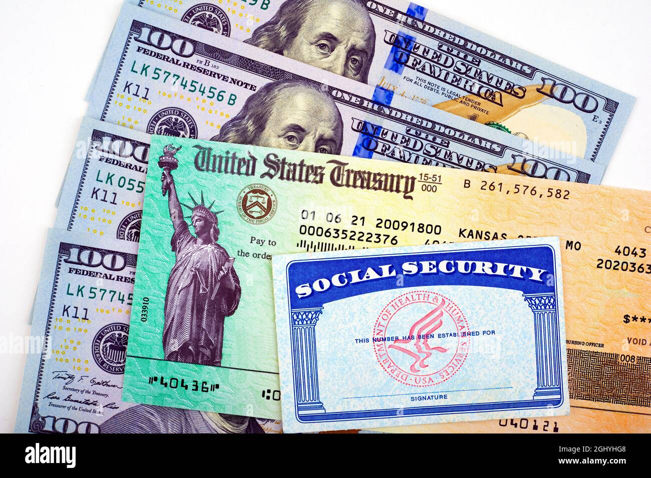 Us social security check hi-res stock photography and images - Alamy