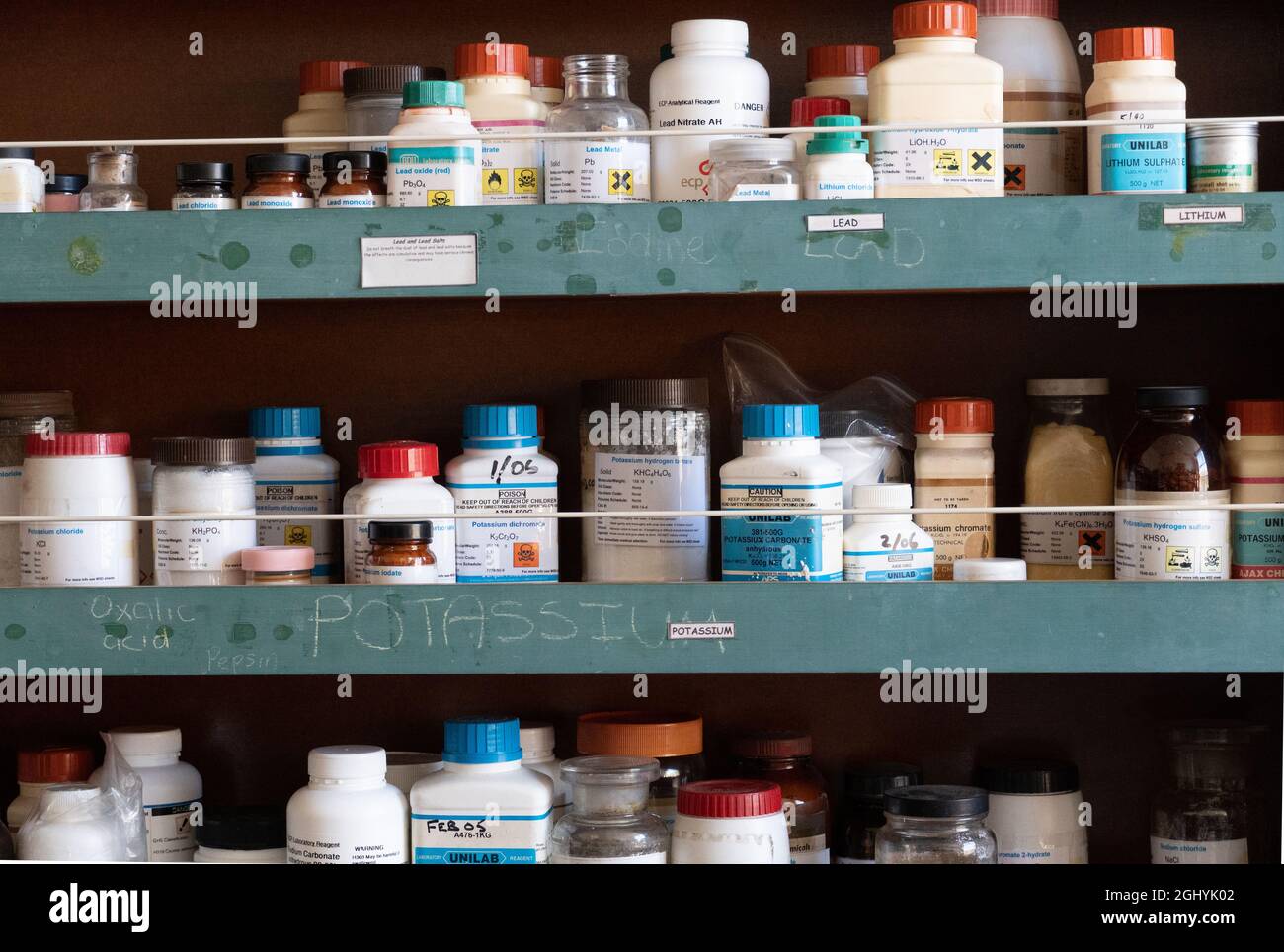 School science chemical storage Stock Photo - Alamy