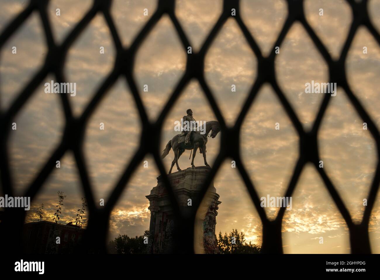 Gated monument of Confederate General Robert E Lee on his horse ...