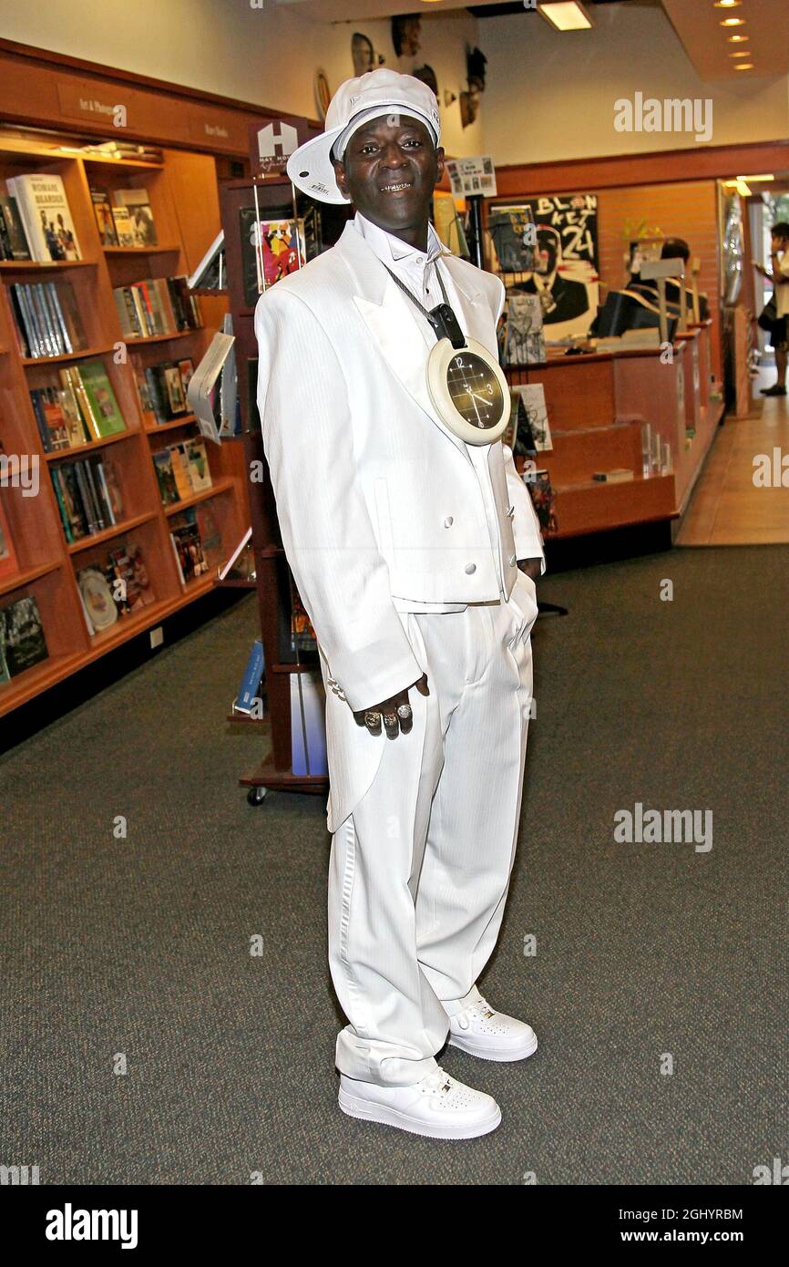 New York, NY, USA. 28 May, 2011. Flavor Flav at the book signing for ...