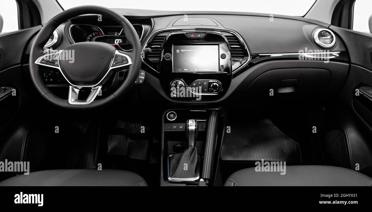 close-up of the dashboard, player, steering wheel, accelerator handle ...